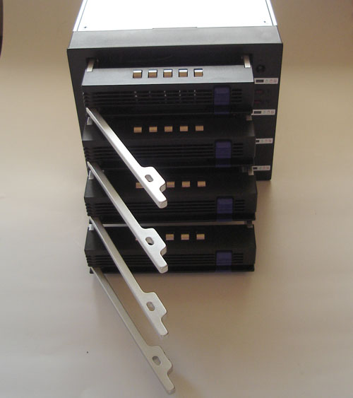 ICY Dock MB454SPF-B Multi-Bay Backplane Module - Bjorn3D.com