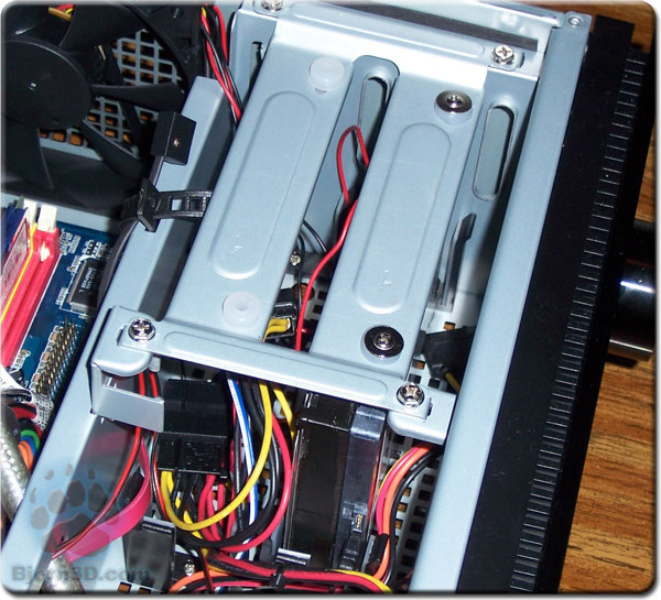 Antec Fusion Black 430 - Bjorn3D.com